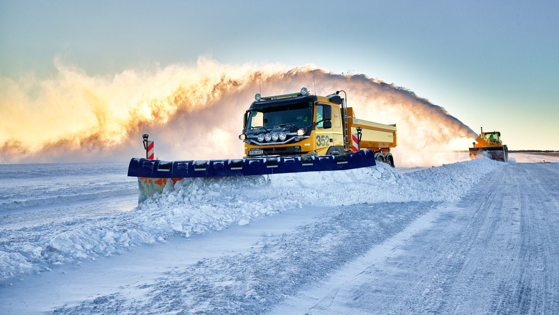Inget snökaos i Kiruna | Volvo Trucks